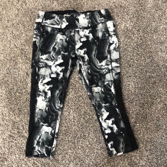 Avia | Pants & Jumpsuits | Avia Workout Print Legging | Poshmark